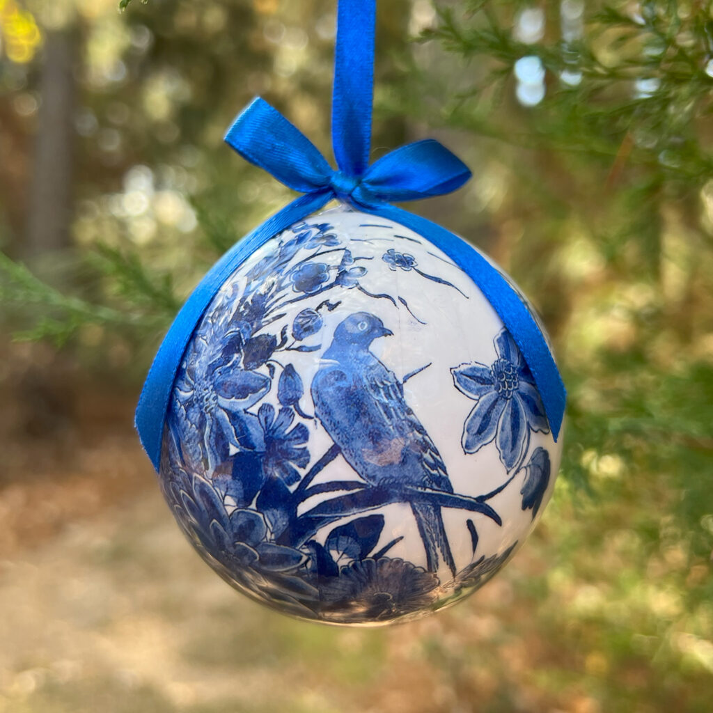 Delft Blue Birds Ornament | Historic Jamestowne